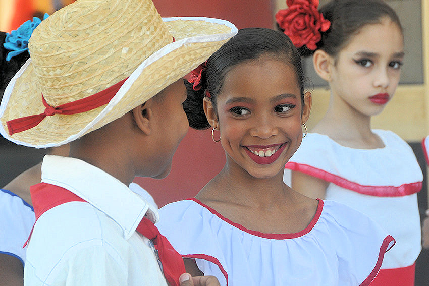 Childhoods Looked towards Tradition at the Cucalambeana Fiesta (+Photos)